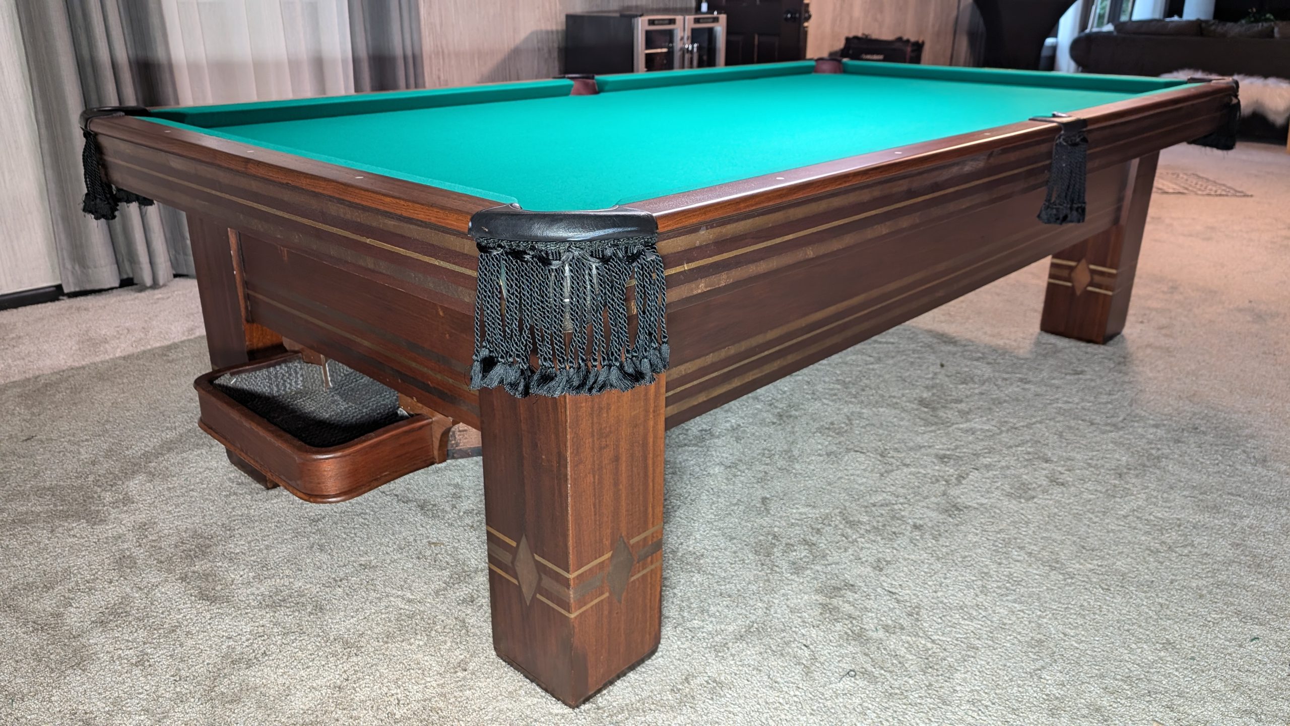 #367) 9' Brunswick $10,500 - Tables Plus